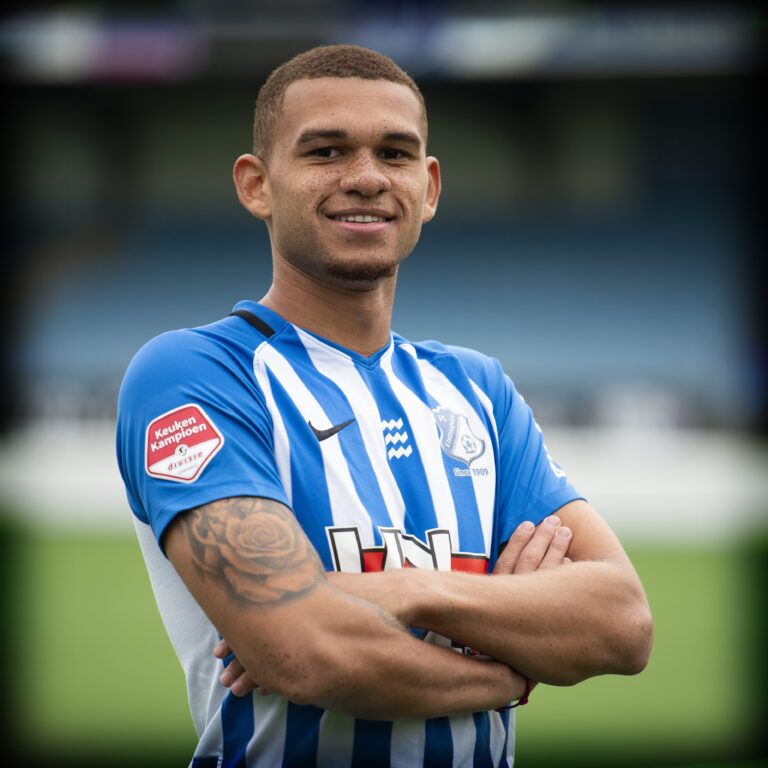 Justin Ogenia definitief naar de Aalsterweg - FC Eindhoven