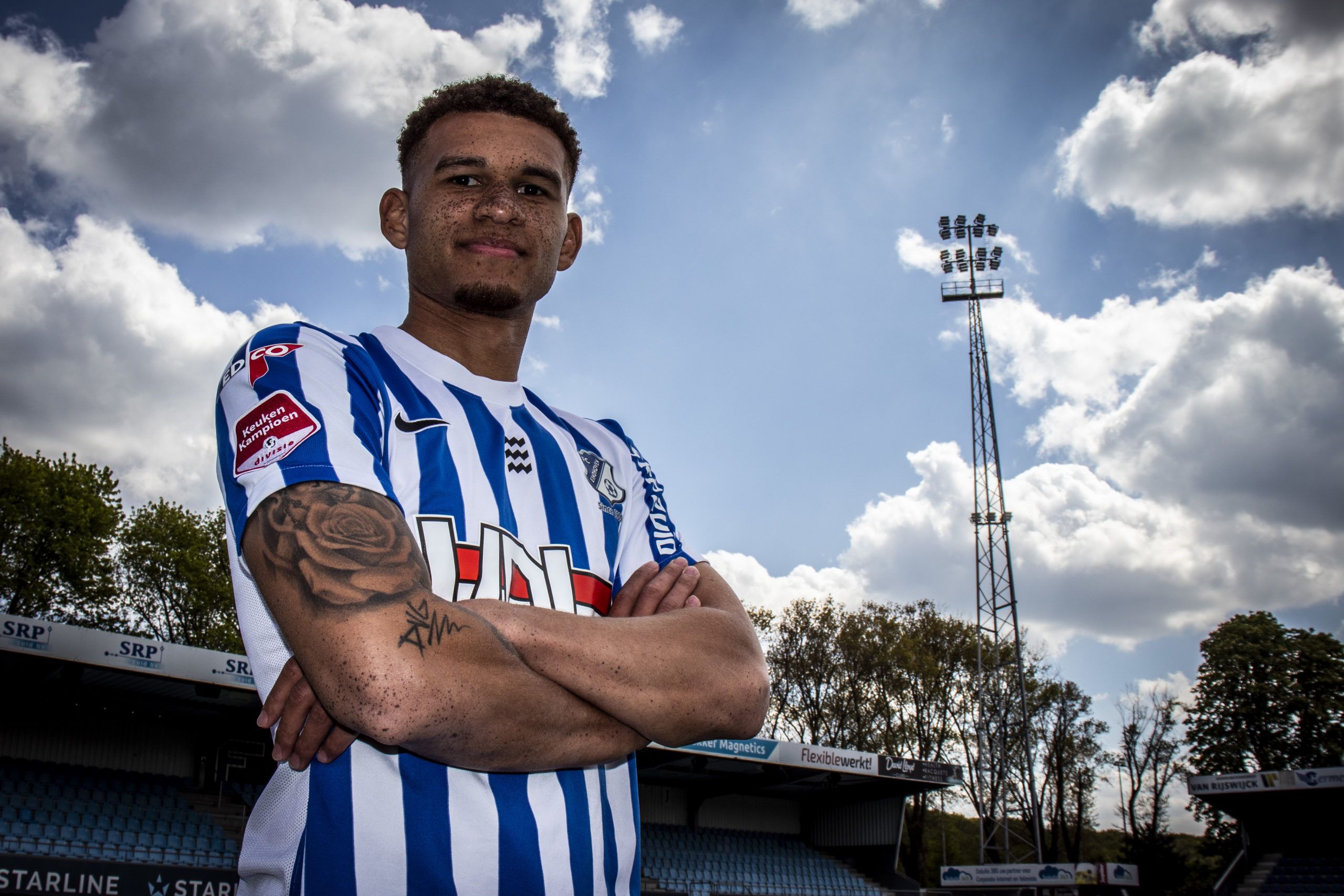 Ogenia tekent nieuw contract bij FC Eindhoven - FC Eindhoven
