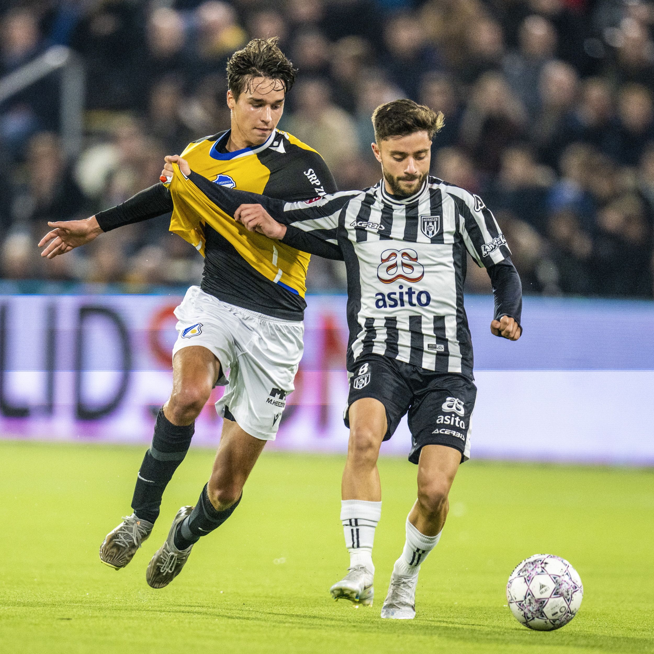 Heracles Almelo een maatje te groot voor FC Eindhoven - FC Eindhoven