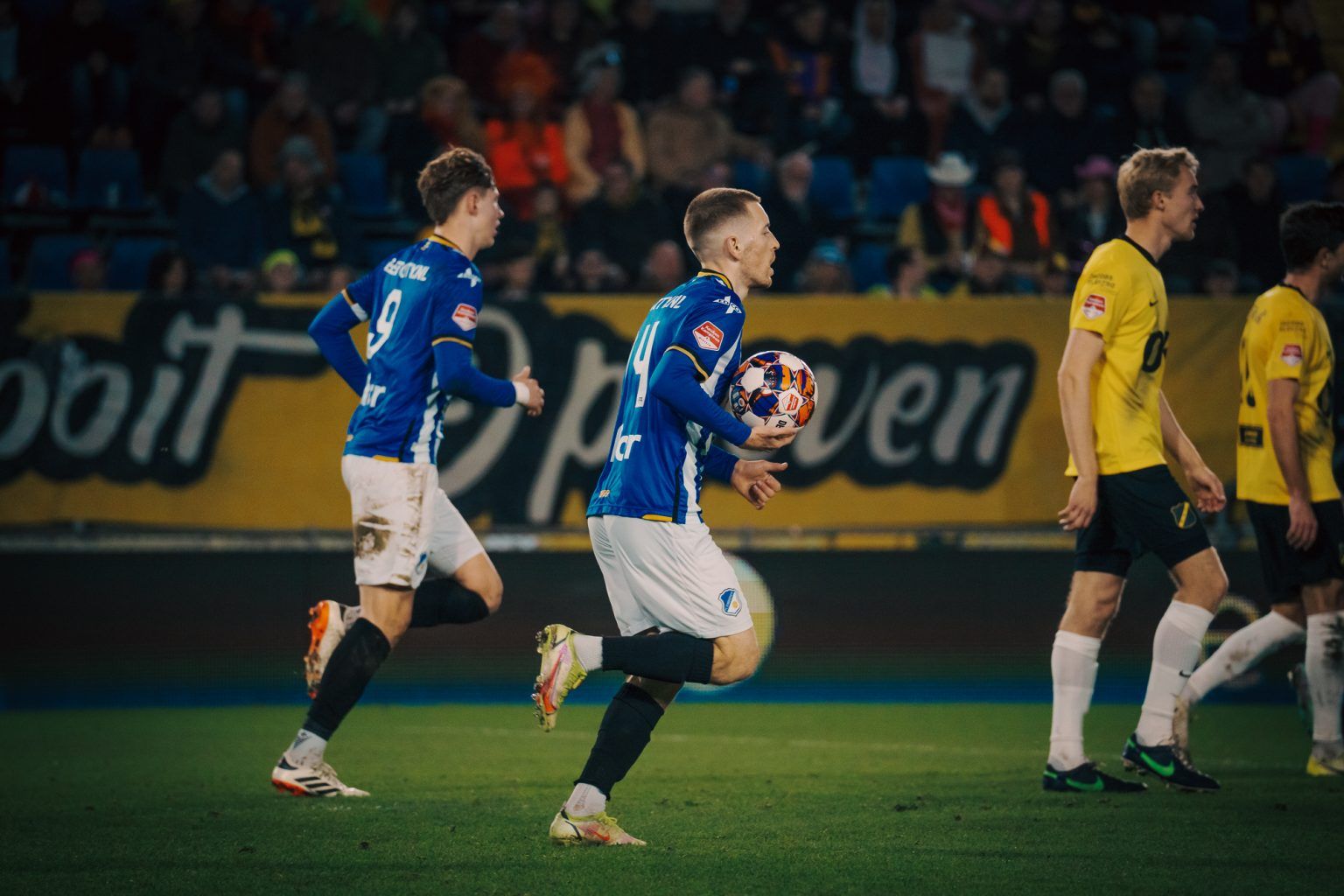 Sterke comeback levert een punt op in Breda - FC Eindhoven