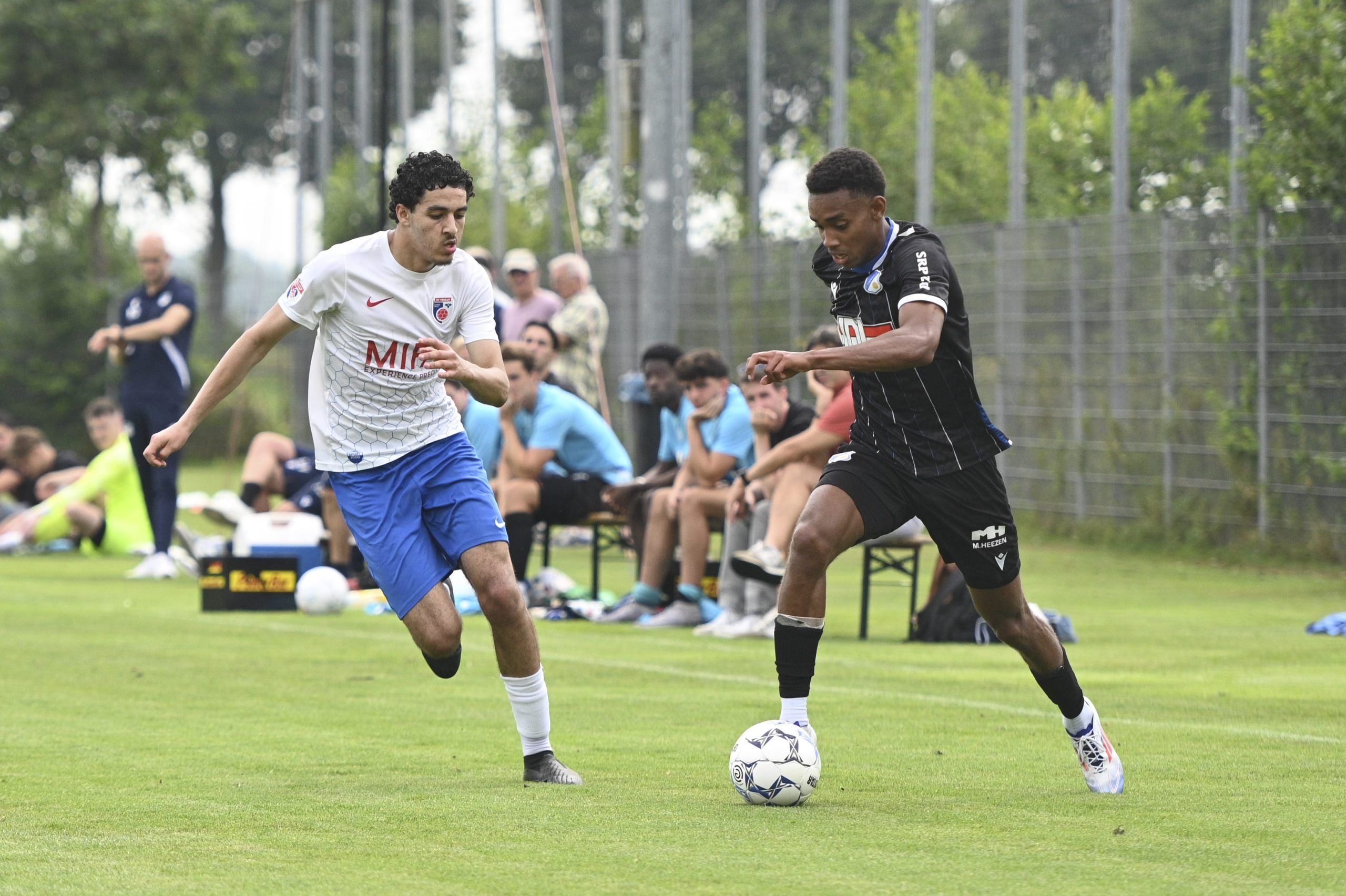 Jeugdig FCE verslaat SV Venray - FC Eindhoven