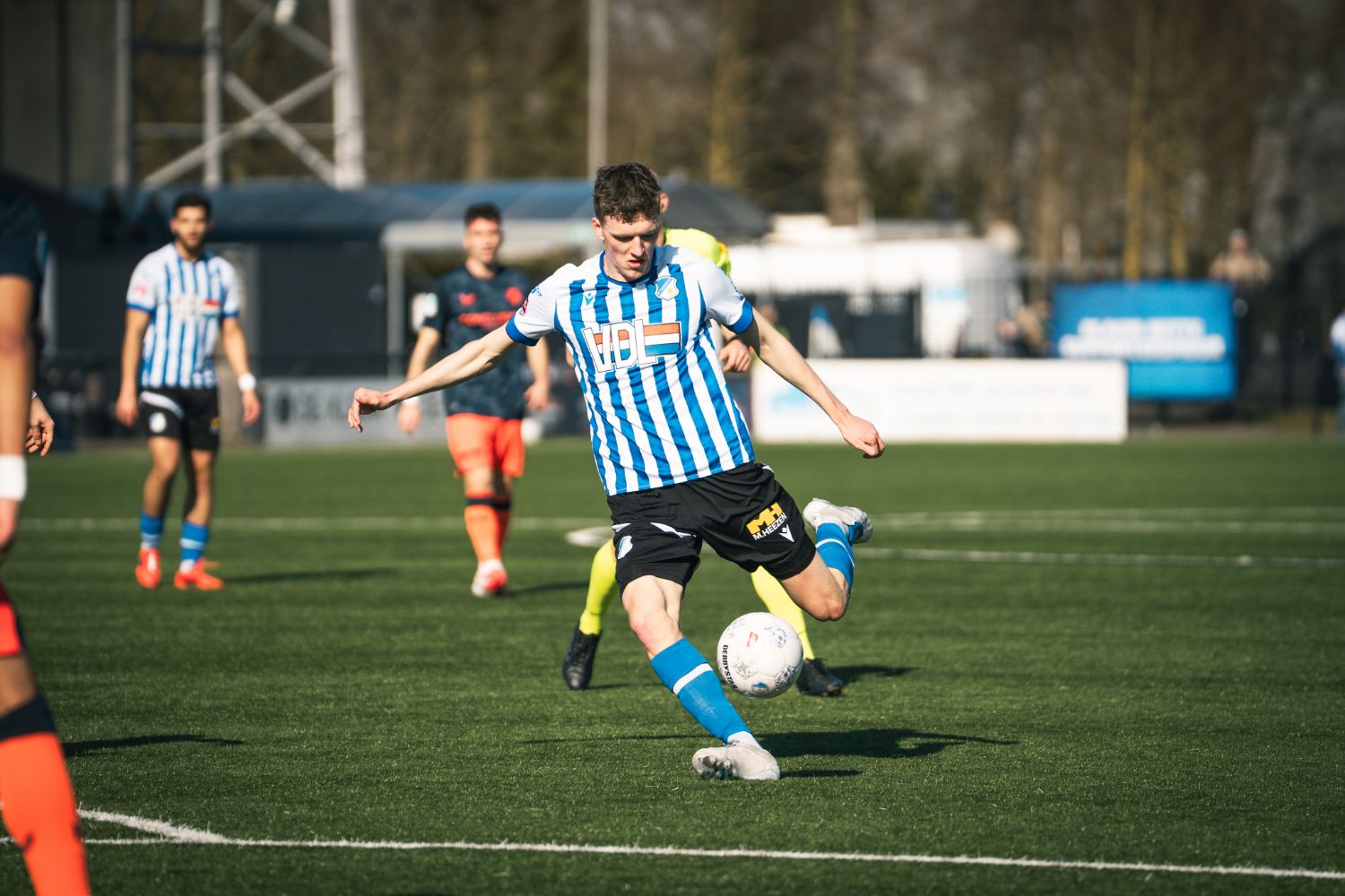 De Arnhemmers op bezoek in het Jan Louwers Stadion - FC Eindhoven