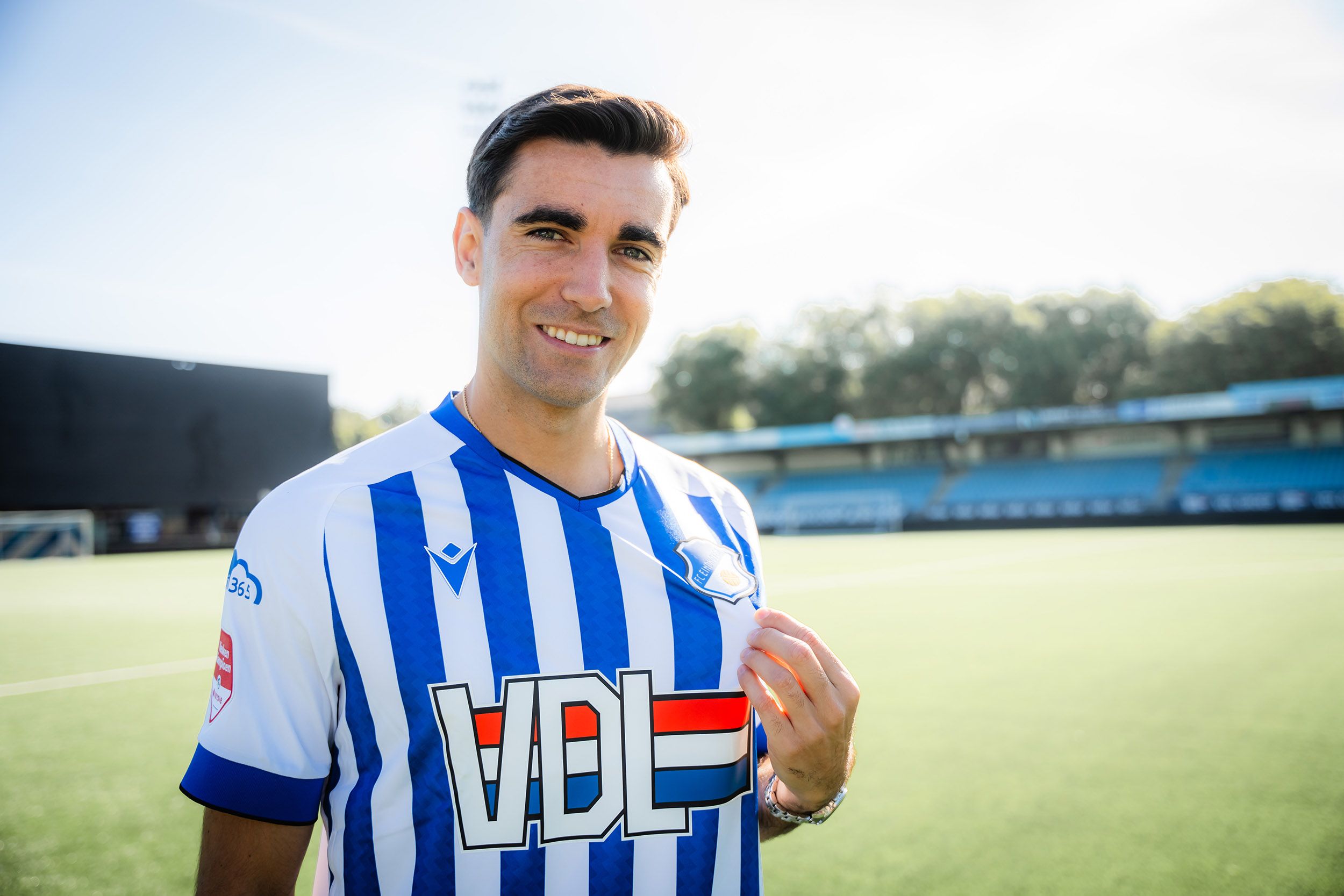 Neeskens tekent contract bij FC Eindhoven - FC Eindhoven
